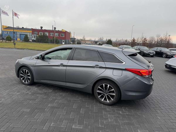 Pelēks Hyundai i40 2017 Telšiai, ar dzinēja tilpumu 1.69 L un nobraukumu 255 tūkst. km par 6999 €, foto 4 vietnē AUTOMOTO.COM.LV