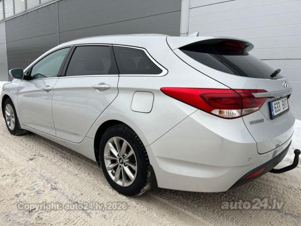 Grey Hyundai i40 2017 in Kuressaare, with an engine capacity of 1.60 L and mileage of 104 thousand km for 9990 €, photo 4 on AUTOMOTO.COM.LV