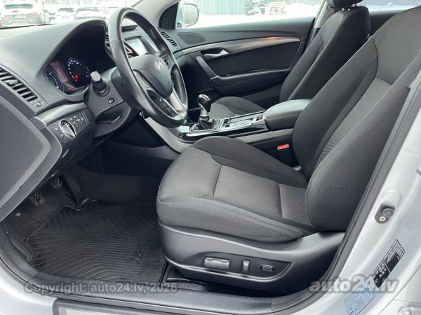 Pelēks Hyundai i40 2017 Kuresāre, ar dzinēja tilpumu 1.60 L un nobraukumu 104 tūkst. km par 9690 €, foto 10 vietnē AUTOMOTO.COM.LV