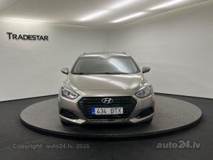 Grey Hyundai i40 2017 in Parnu, with an engine capacity of 1.70 L and mileage of 169 thousand km for 8990 €, photo 2 on AUTOMOTO.COM.LV