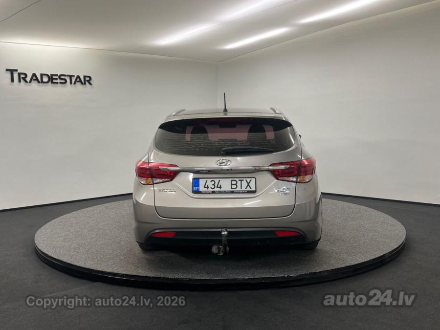 Pelēks Hyundai i40 2017 Pērnava, ar dzinēja tilpumu 1.70 L un nobraukumu 169 tūkst. km par 8990 €, foto 6 vietnē AUTOMOTO.COM.LV