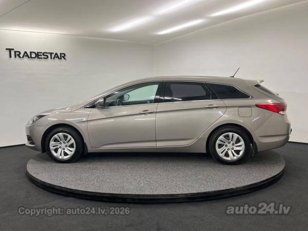 Grey Hyundai i40 2017 in Parnu, with an engine capacity of 1.70 L and mileage of 169 thousand km for 8990 €, photo 8 on AUTOMOTO.COM.LV