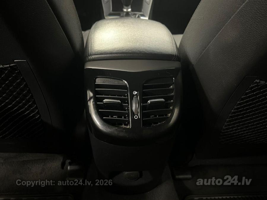 Pelēks Hyundai i40 2017 Pērnava, ar dzinēja tilpumu 1.70 L un nobraukumu 169 tūkst. km par 8990 €, foto 13 vietnē AUTOMOTO.COM.LV