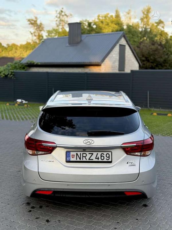 Pelēks Hyundai i40 2017 Viļņa, ar dzinēja tilpumu 1.69 L un nobraukumu 263 tūkst. km par 7900 €, foto 6 vietnē AUTOMOTO.COM.LV