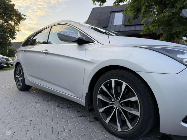 Pelēks Hyundai i40 2017 Viļņa, ar dzinēja tilpumu 1.69 L un nobraukumu 263 tūkst. km par 7900 €, foto 9 vietnē AUTOMOTO.COM.LV