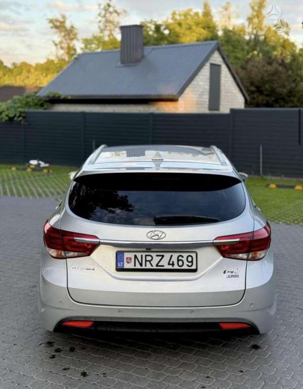 Grey Hyundai i40 2017 in Vilnius, with an engine capacity of 1.69 L and mileage of 262 thousand km for 6900 €, photo 7 on AUTOMOTO.COM.LV