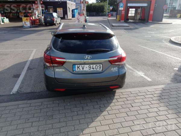 Pelēks Hyundai i40 2017 Rīga, ar dzinēja tilpumu 1.70 L un nobraukumu 325 tūkst. km par 6250 €, foto 2 vietnē AUTOMOTO.COM.LV