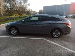 Grey Hyundai i40 2017 in Riga, with an engine capacity of 1.70 L and mileage of 325 thousand km for 5100 €, photo 7 on AUTOMOTO.COM.LV