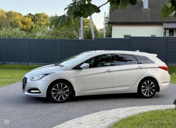Grey Hyundai i40 2017 in Vilnius, with an engine capacity of 1.69 L and mileage of 258 thousand km for 7000 €, photo 4 on AUTOMOTO.COM.LV