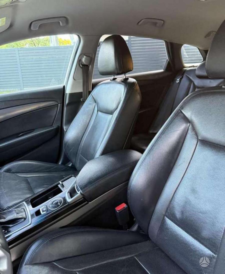 Pelēks Hyundai i40 2017 Viļņa, ar dzinēja tilpumu 1.69 L un nobraukumu 258 tūkst. km par 7000 €, foto 14 vietnē AUTOMOTO.COM.LV