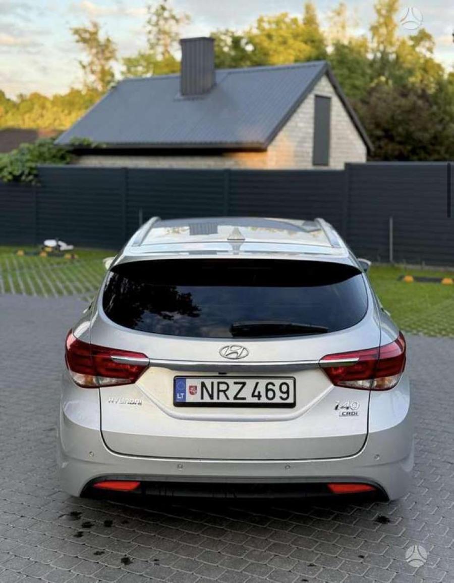 Pelēks Hyundai i40 2017 Viļņa, ar dzinēja tilpumu 1.69 L un nobraukumu 263 tūkst. km par 6900 €, foto 7 vietnē AUTOMOTO.COM.LV