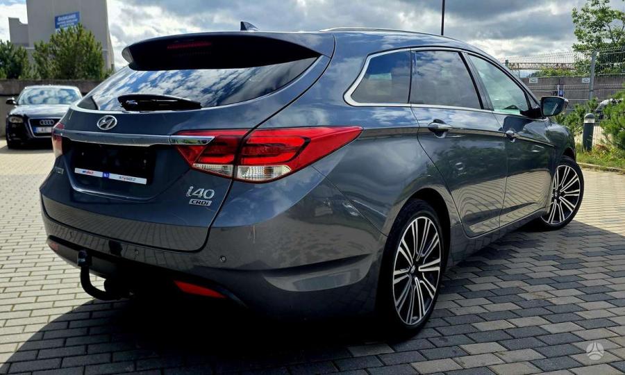 Grey Hyundai i40 2017 in Siauliai, with an engine capacity of 1.69 L and mileage of 99 thousand km for 10750 €, photo 21 on AUTOMOTO.COM.LV