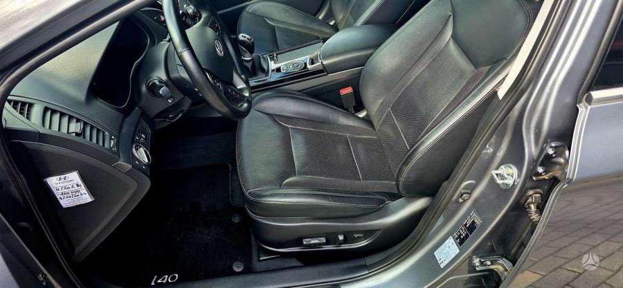 Grey Hyundai i40 2017 in Siauliai, with an engine capacity of 1.69 L and mileage of 99 thousand km for 10750 €, photo 26 on AUTOMOTO.COM.LV