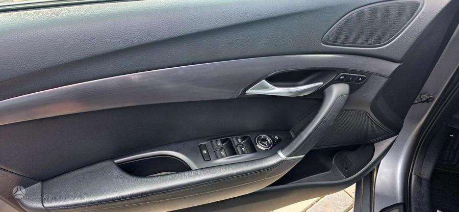 Grey Hyundai i40 2017 in Siauliai, with an engine capacity of 1.69 L and mileage of 99 thousand km for 10750 €, photo 28 on AUTOMOTO.COM.LV