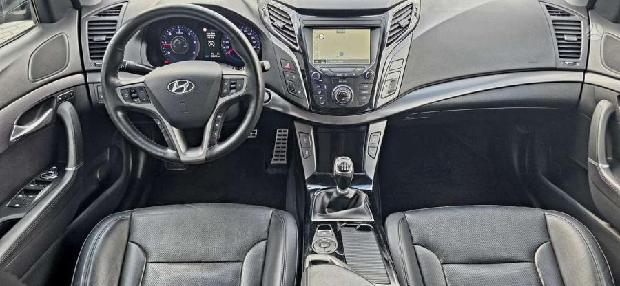Grey Hyundai i40 2017 in Siauliai, with an engine capacity of 1.69 L and mileage of 99 thousand km for 10750 €, photo 29 on AUTOMOTO.COM.LV