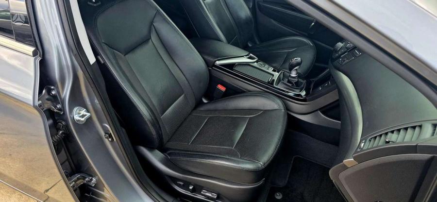 Grey Hyundai i40 2017 in Siauliai, with an engine capacity of 1.69 L and mileage of 99 thousand km for 10750 €, photo 32 on AUTOMOTO.COM.LV