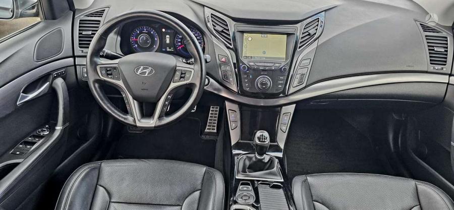 Grey Hyundai i40 2017 in Siauliai, with an engine capacity of 1.69 L and mileage of 99 thousand km for 10750 €, photo 34 on AUTOMOTO.COM.LV
