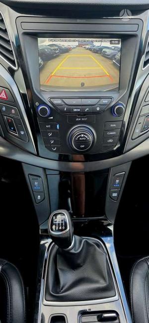 Grey Hyundai i40 2017 in Siauliai, with an engine capacity of 1.69 L and mileage of 99 thousand km for 10750 €, photo 36 on AUTOMOTO.COM.LV