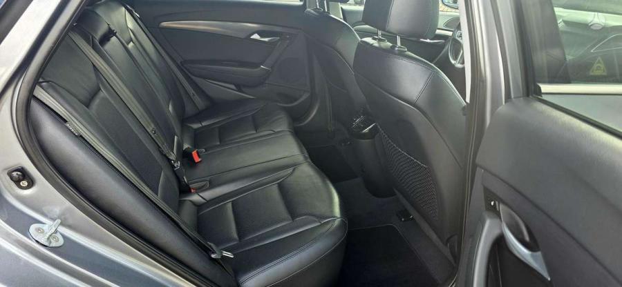 Grey Hyundai i40 2017 in Siauliai, with an engine capacity of 1.69 L and mileage of 99 thousand km for 10750 €, photo 39 on AUTOMOTO.COM.LV