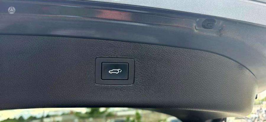Grey Hyundai i40 2017 in Siauliai, with an engine capacity of 1.69 L and mileage of 99 thousand km for 10750 €, photo 43 on AUTOMOTO.COM.LV