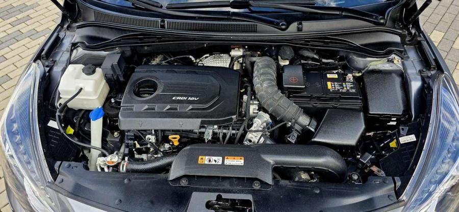Grey Hyundai i40 2017 in Siauliai, with an engine capacity of 1.69 L and mileage of 99 thousand km for 10750 €, photo 45 on AUTOMOTO.COM.LV