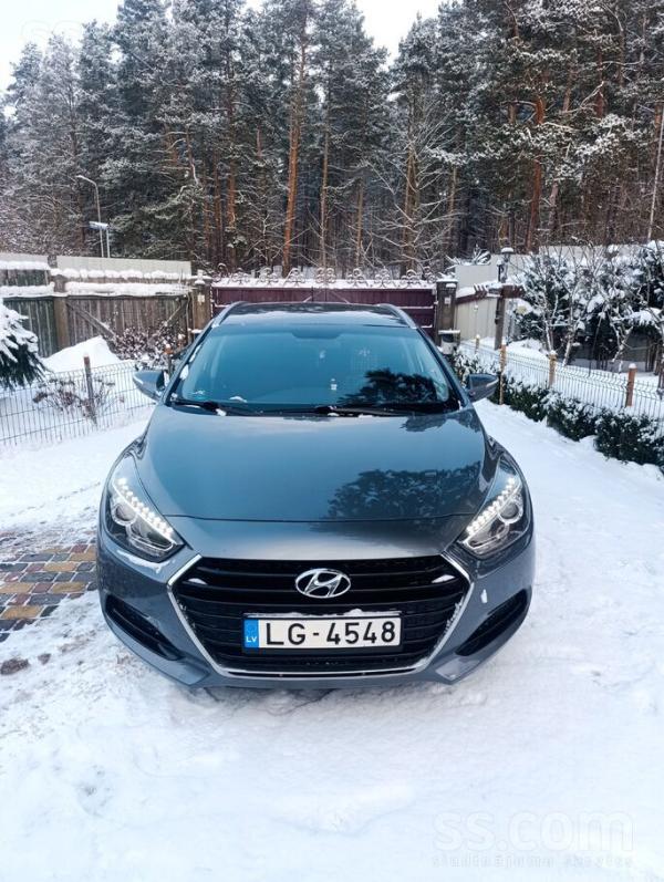 Pelēks Hyundai i40 2018 Rīga, ar dzinēja tilpumu 1.60 L un nobraukumu 217 tūkst. km par 7500 €, foto 1 vietnē AUTOMOTO.COM.LV