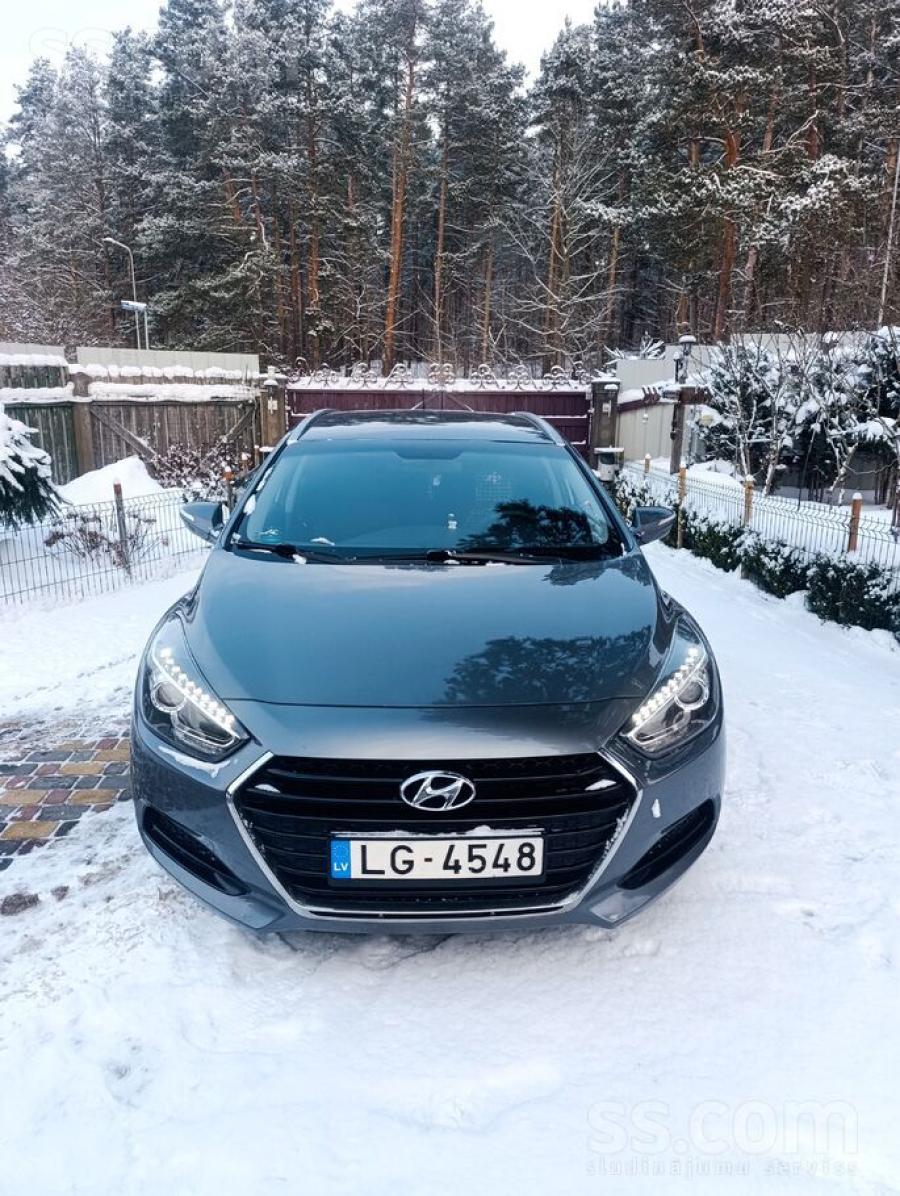 Pelēks Hyundai i40 2018 Rīga, ar dzinēja tilpumu 1.60 L un nobraukumu 217 tūkst. km par 7500 €, foto 1 vietnē AUTOMOTO.COM.LV