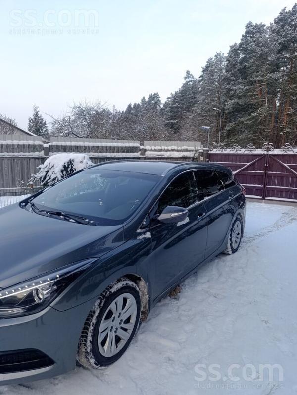 Pelēks Hyundai i40 2018 Rīga, ar dzinēja tilpumu 1.60 L un nobraukumu 217 tūkst. km par 7500 €, foto 2 vietnē AUTOMOTO.COM.LV