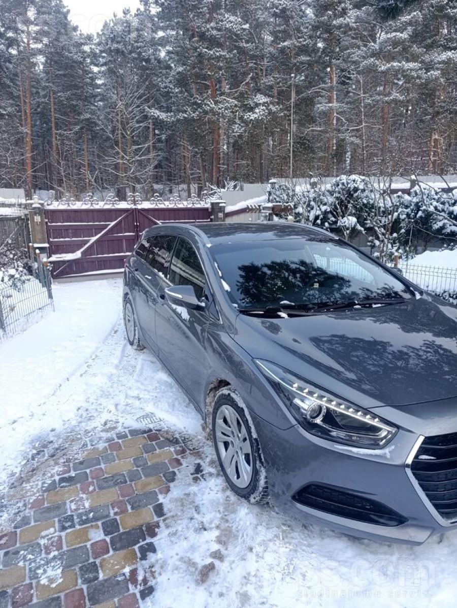 Pelēks Hyundai i40 2018 Rīga, ar dzinēja tilpumu 1.60 L un nobraukumu 217 tūkst. km par 7500 €, foto 9 vietnē AUTOMOTO.COM.LV
