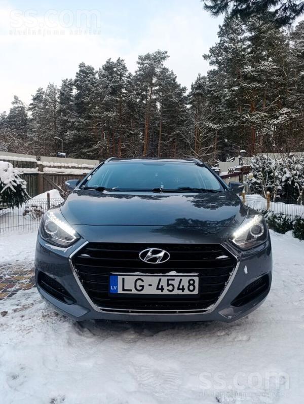 Pelēks Hyundai i40 2018 Rīga, ar dzinēja tilpumu 1.60 L un nobraukumu 217 tūkst. km par 7500 €, foto 10 vietnē AUTOMOTO.COM.LV