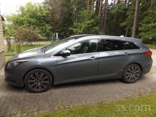 Pelēks Hyundai i40 2018 Rīga, ar dzinēja tilpumu 1.70 L un nobraukumu 173 tūkst. km par 6350 €, foto 1 vietnē AUTOMOTO.COM.LV