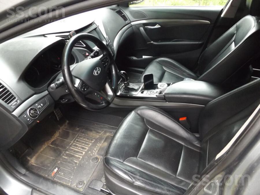 Pelēks Hyundai i40 2018 Rīga, ar dzinēja tilpumu 1.70 L un nobraukumu 173 tūkst. km par 6350 €, foto 6 vietnē AUTOMOTO.COM.LV