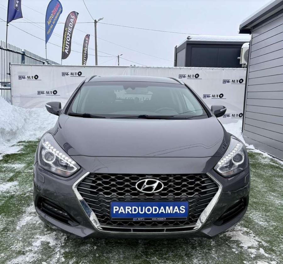 Pelēks Hyundai i40 2019 Panevēža, ar dzinēja tilpumu 1.60 L un nobraukumu 147 tūkst. km par 9500 €, foto 2 vietnē AUTOMOTO.COM.LV