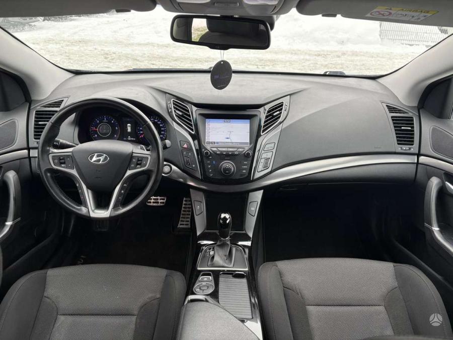 Pelēks Hyundai i40 2019 Panevēža, ar dzinēja tilpumu 1.60 L un nobraukumu 147 tūkst. km par 9500 €, foto 12 vietnē AUTOMOTO.COM.LV