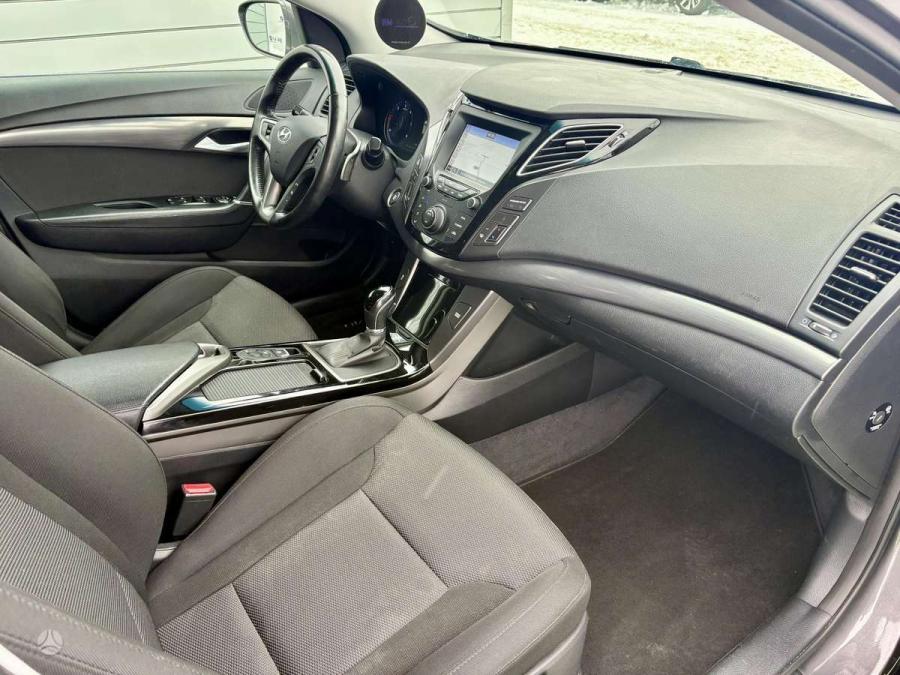 Pelēks Hyundai i40 2019 Panevēža, ar dzinēja tilpumu 1.60 L un nobraukumu 147 tūkst. km par 9500 €, foto 17 vietnē AUTOMOTO.COM.LV