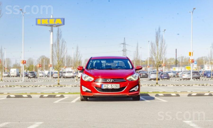 Красный Хендай и40 2012 в Рига, объемом двигателя 1.70 л и пробегом 243 тыс. км за 3990 €, фото 4 на AUTOMOTO.COM.LV