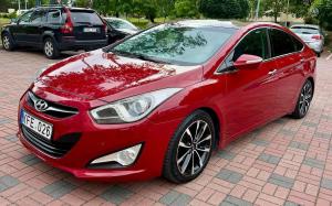 Sarkans Hyundai i40 2013 Viļņa, ar dzinēja tilpumu 1.69 L un nobraukumu 340 tūkst. km par 4800 €, foto  vietnē AUTOMOTO.COM.LV