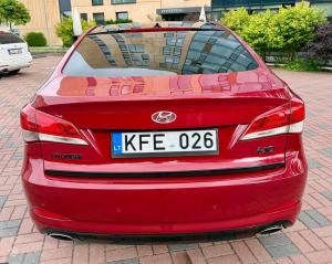 Red Hyundai i40 2013 in Vilnius, with an engine capacity of 1.69 L and mileage of 340 thousand km for 4800 €, photo 6 on AUTOMOTO.COM.LV