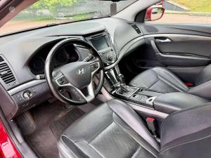 Red Hyundai i40 2013 in Vilnius, with an engine capacity of 1.69 L and mileage of 340 thousand km for 4800 €, photo 8 on AUTOMOTO.COM.LV