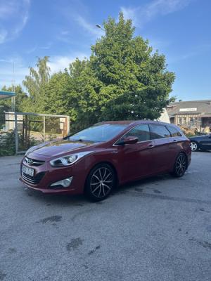 Sarkans Hyundai i40 2012 Tallina, ar dzinēja tilpumu 1.70 L un nobraukumu 268 tūkst. km par 3600 €, foto 5 vietnē AUTOMOTO.COM.LV