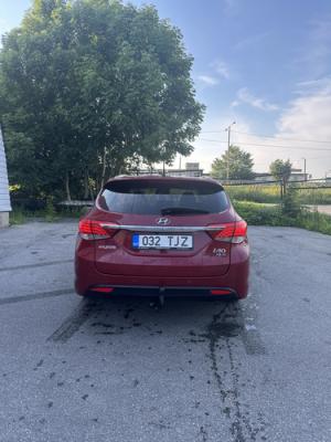 Sarkans Hyundai i40 2012 Tallina, ar dzinēja tilpumu 1.70 L un nobraukumu 268 tūkst. km par 3600 €, foto 7 vietnē AUTOMOTO.COM.LV
