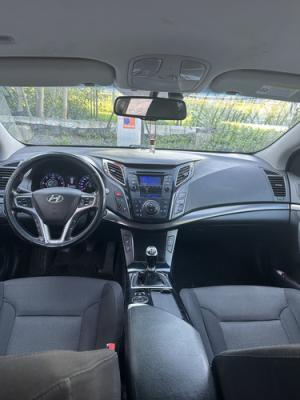 Sarkans Hyundai i40 2012 Tallina, ar dzinēja tilpumu 1.70 L un nobraukumu 268 tūkst. km par 3600 €, foto 10 vietnē AUTOMOTO.COM.LV