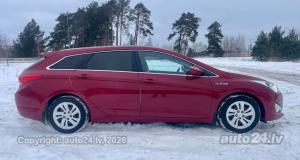 Red Hyundai i40 2014 in Tallinn, with an engine capacity of 1.60 L and mileage of 149 thousand km for 6490 €, photo 7 on AUTOMOTO.COM.LV