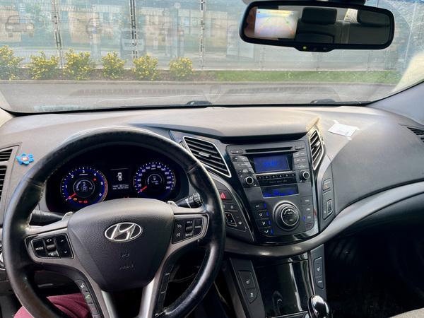 Hyundai i40 2012 in Tallinn, with an engine capacity of 1.70 L and mileage of 469 thousand km for 2250 €, photo 8 on AUTOMOTO.COM.LV