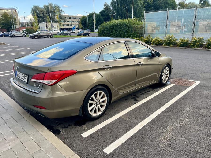 Hyundai i40 2012 Tallina, ar dzinēja tilpumu 1.70 L un nobraukumu 469 tūkst. km par 2250 €, foto 11 vietnē AUTOMOTO.COM.LV