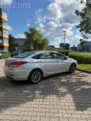 Hyundai i40 2015 Rīga, ar dzinēja tilpumu 2.00 L un nobraukumu 10 tūkst. km par 8200 €, foto  vietnē AUTOMOTO.COM.LV