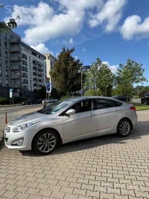 Hyundai i40 2015 in Riga, with an engine capacity of 2.00 L and mileage of 10 thousand km for 8200 €, photo 4 on AUTOMOTO.COM.LV