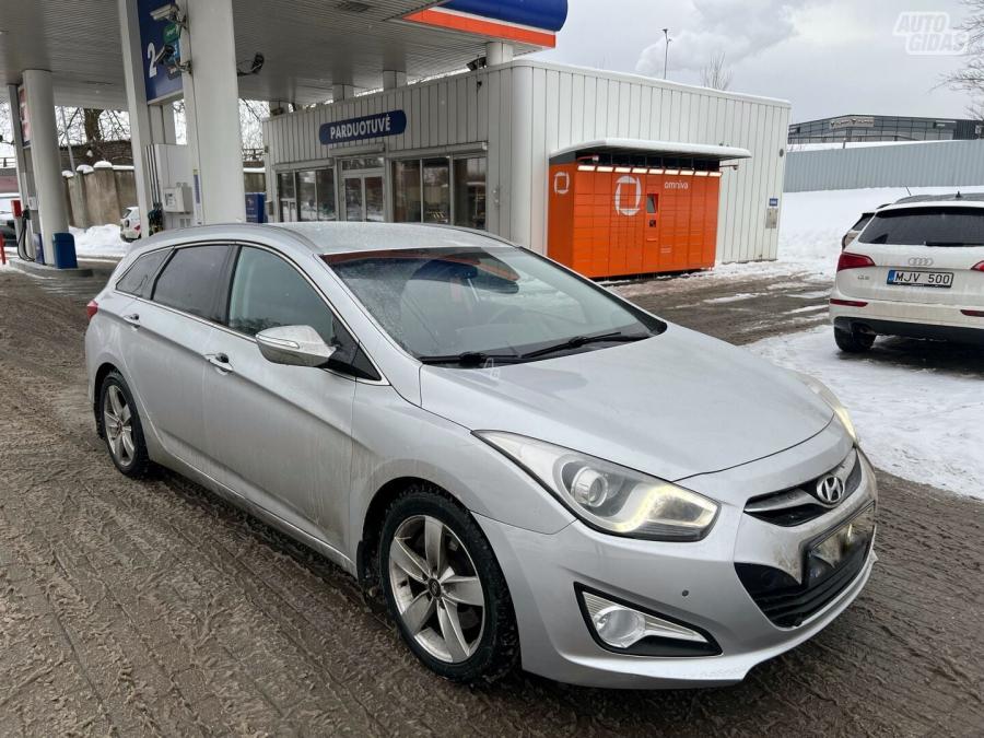 Hyundai i40 2011 Viļņa, ar dzinēja tilpumu 1.70 L un nobraukumu 350 tūkst. km par 3950 €, foto 1 vietnē AUTOMOTO.COM.LV