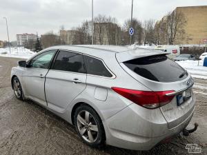 Hyundai i40 2011 Viļņa, ar dzinēja tilpumu 1.70 L un nobraukumu 350 tūkst. km par 3950 €, foto 4 vietnē AUTOMOTO.COM.LV