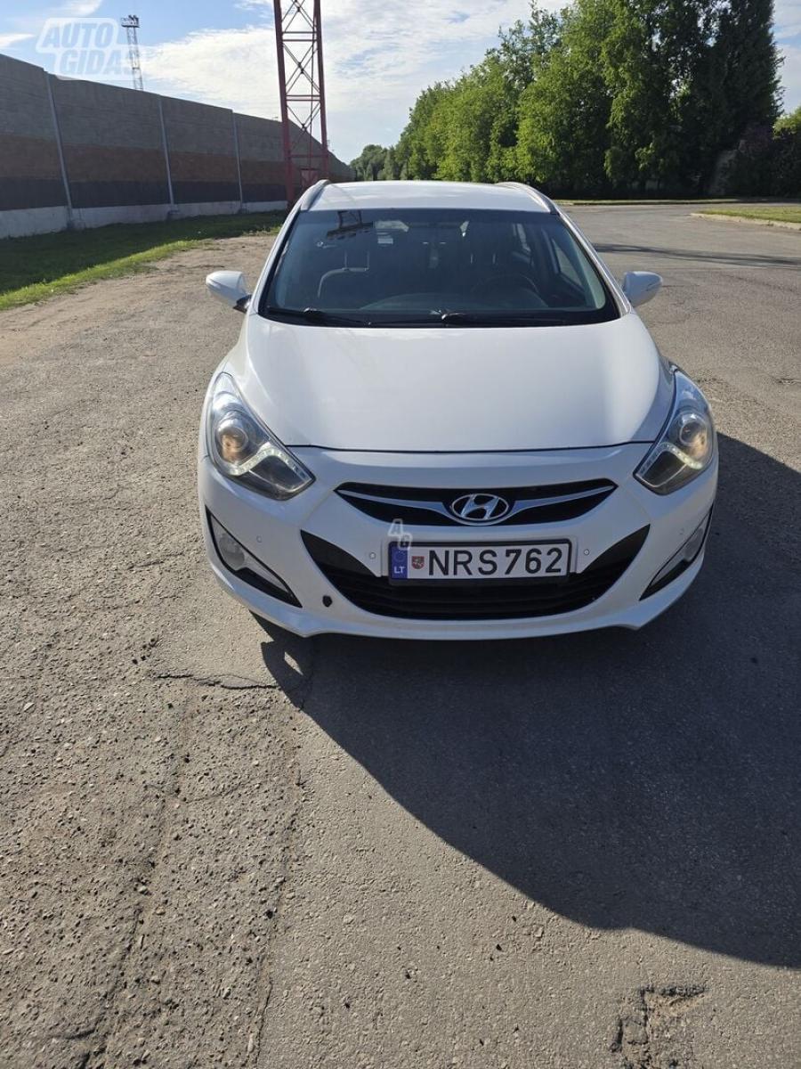 Hyundai i40 2011 Mažeikiai, ar dzinēja tilpumu 1.70 L un nobraukumu 328 tūkst. km par 3800 €, foto 4 vietnē AUTOMOTO.COM.LV